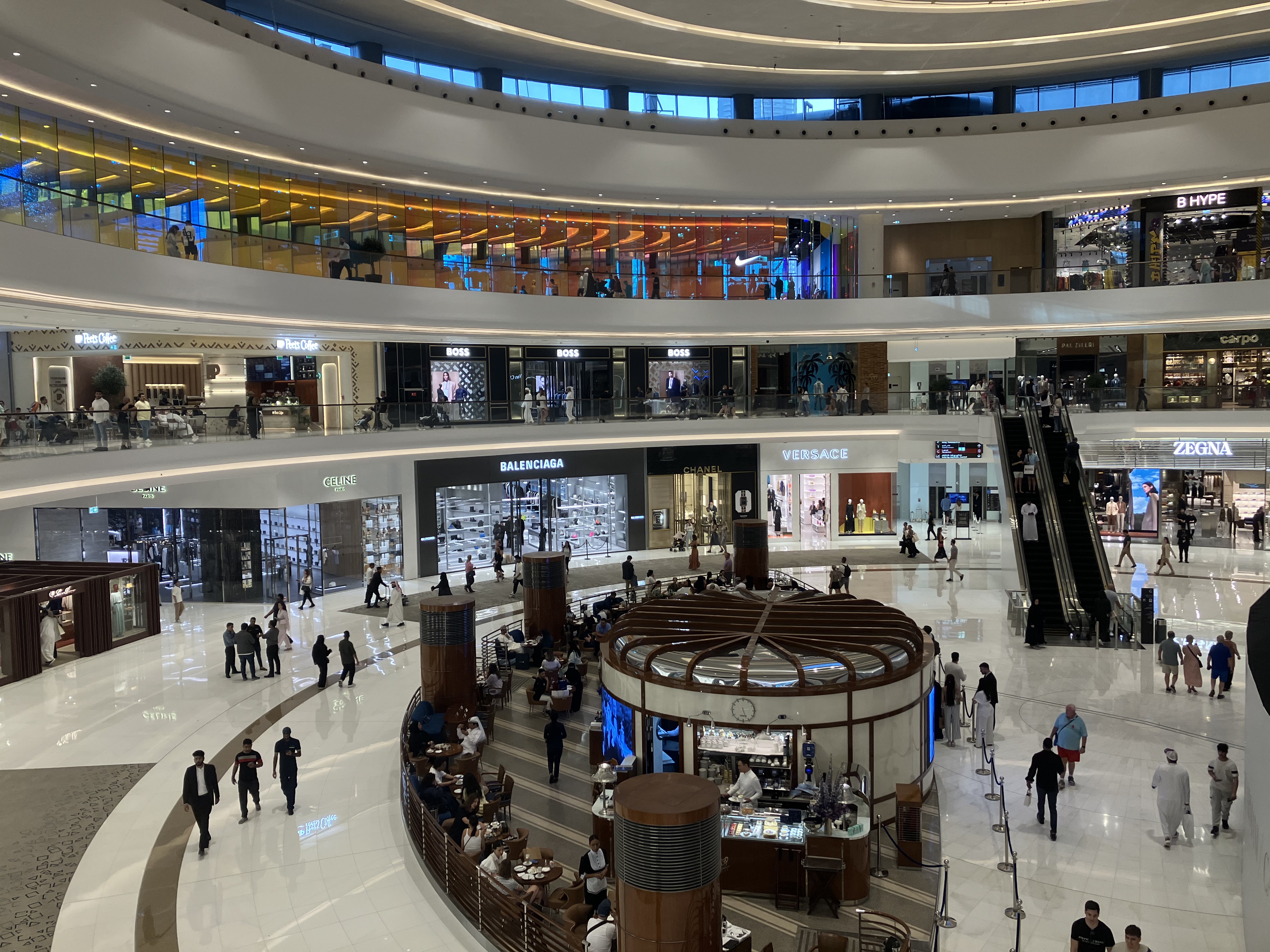 Behind-the-Scene Highlights from Dubai’s Booming Fashion & Retail ...