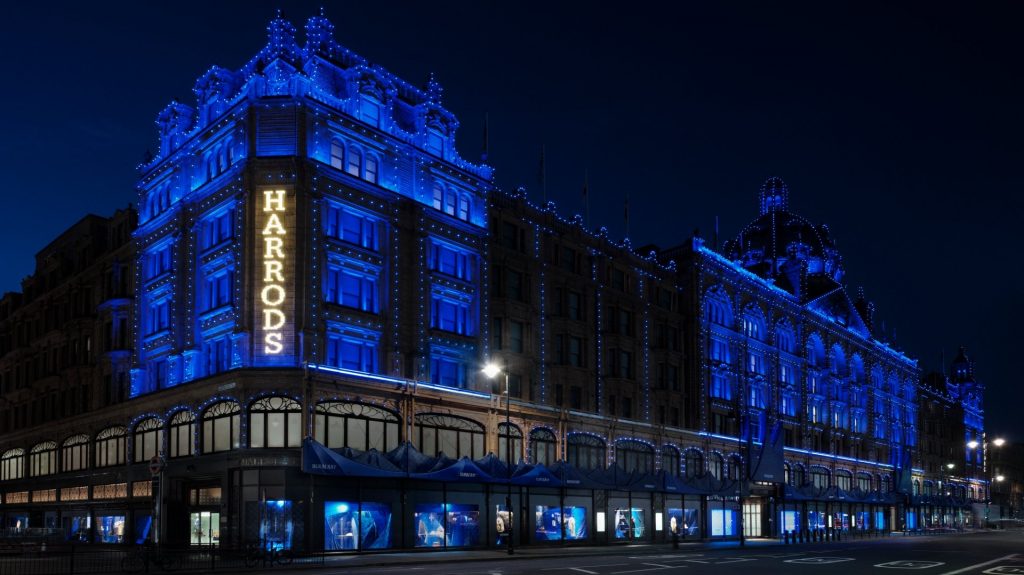 Burberry Turns Harrods Knight Blue – WindowsWear